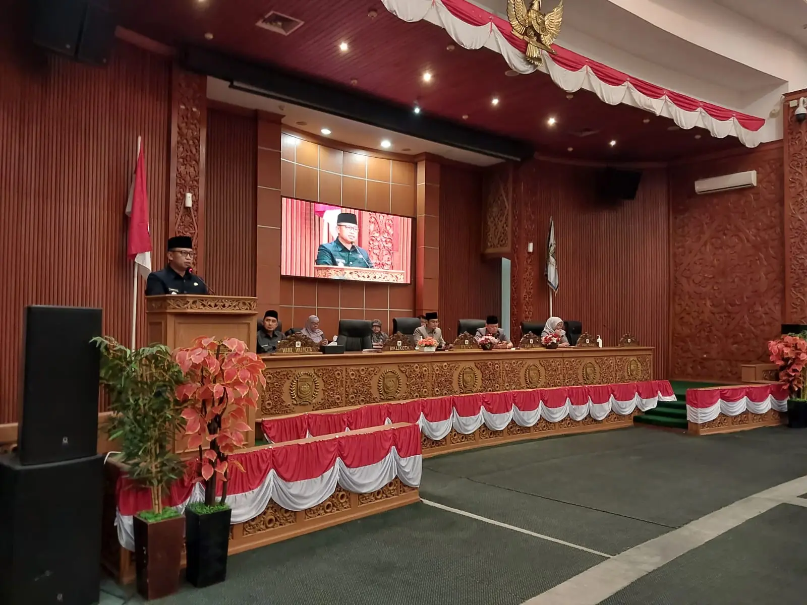 Portal Berita Resmi Pemerintah Kota Depok - Supian Suri Paparkan Visi-Misi dalam Rapat Paripurna ...