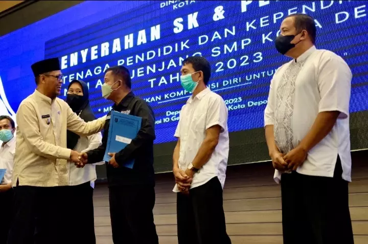 Portal Berita Resmi Pemerintah Kota Depok - 1.100 Tenaga Pendidik Non ASN Terima SK dari Pemkot ...